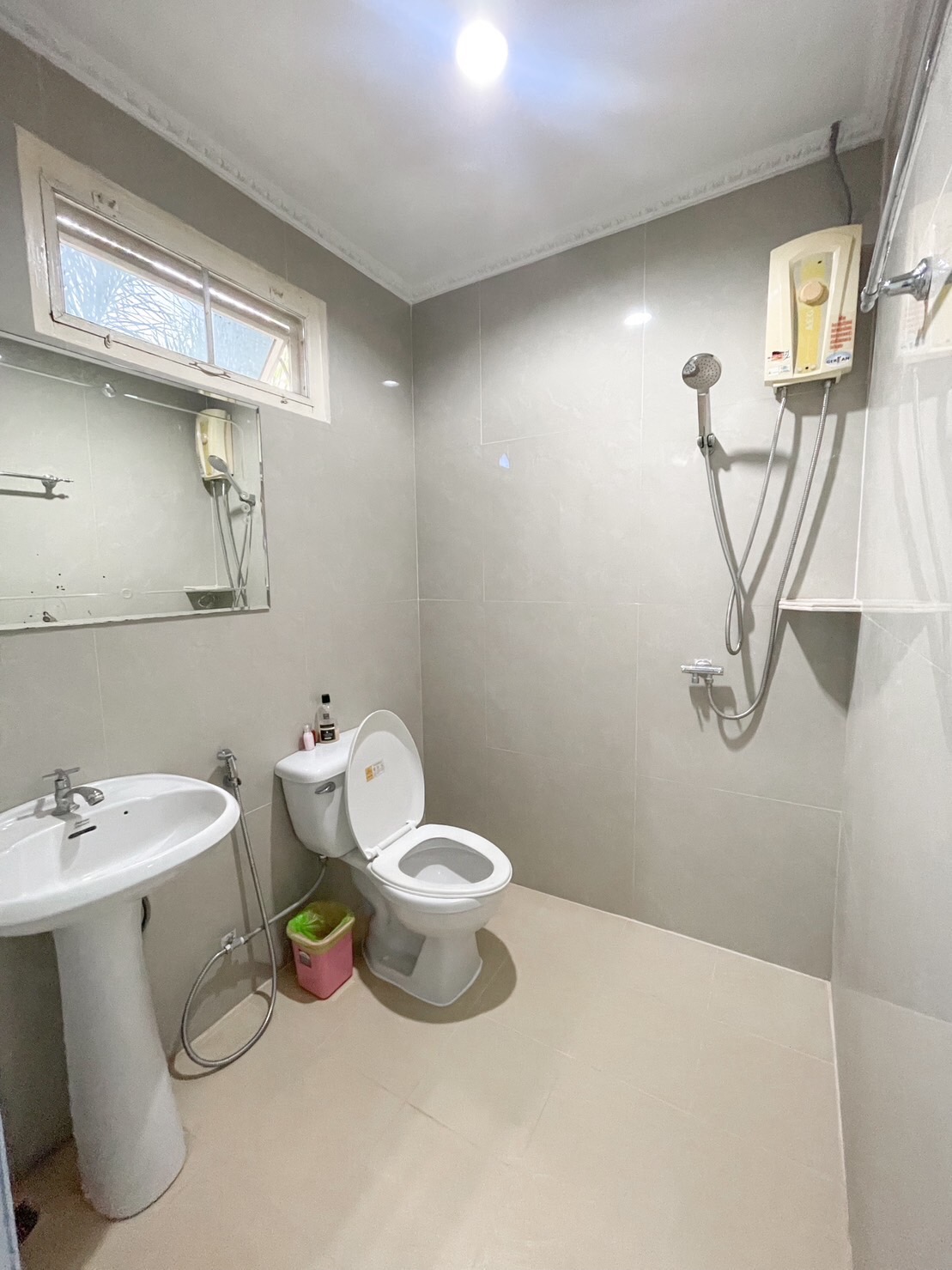 DV-1671 พูลวิลล่าพัทยา 18 ห้องนอน 25 ห้องน้ำ